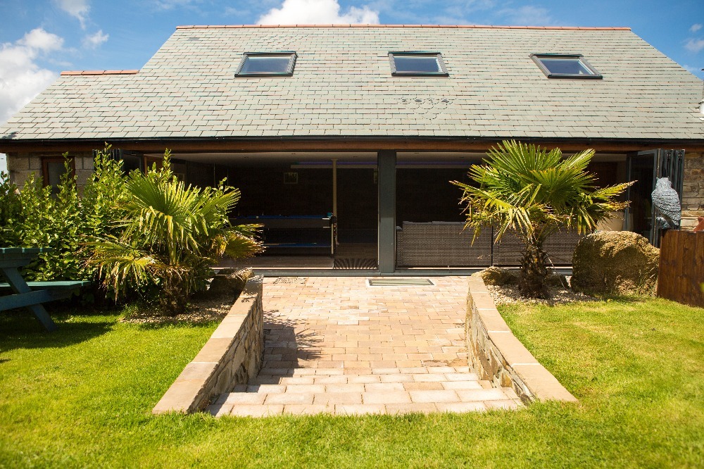 Trevithick. Holiday Cottage private pool Cornwall - Holiday Cottage in ...