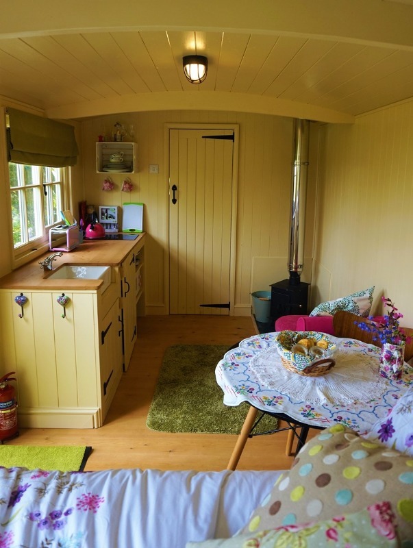 Pippins - Holiday Cabin or Hut in Bude | Select Cornwall