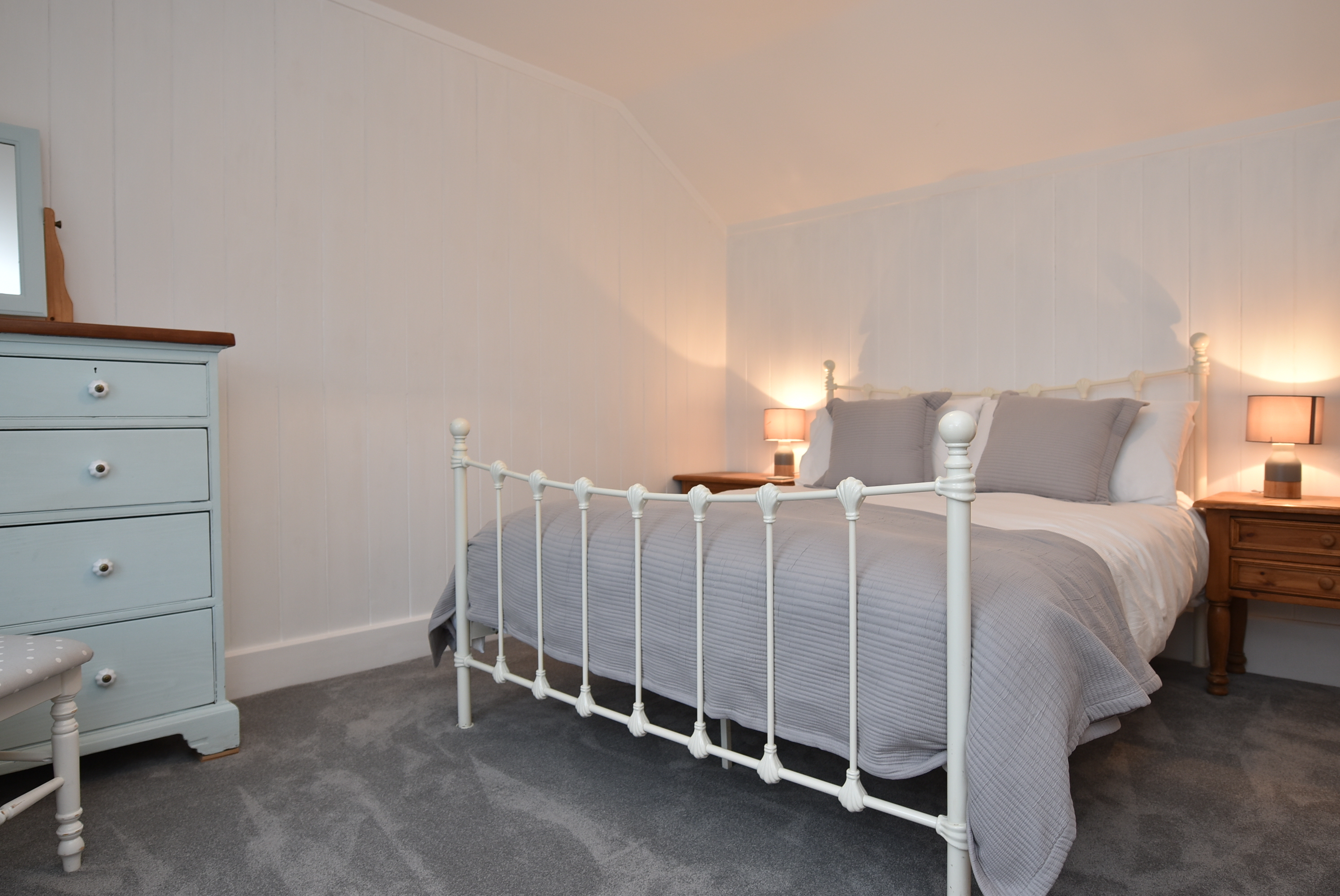 Bass Point Cottage - Holiday Cottage in Helston | Select Cornwall