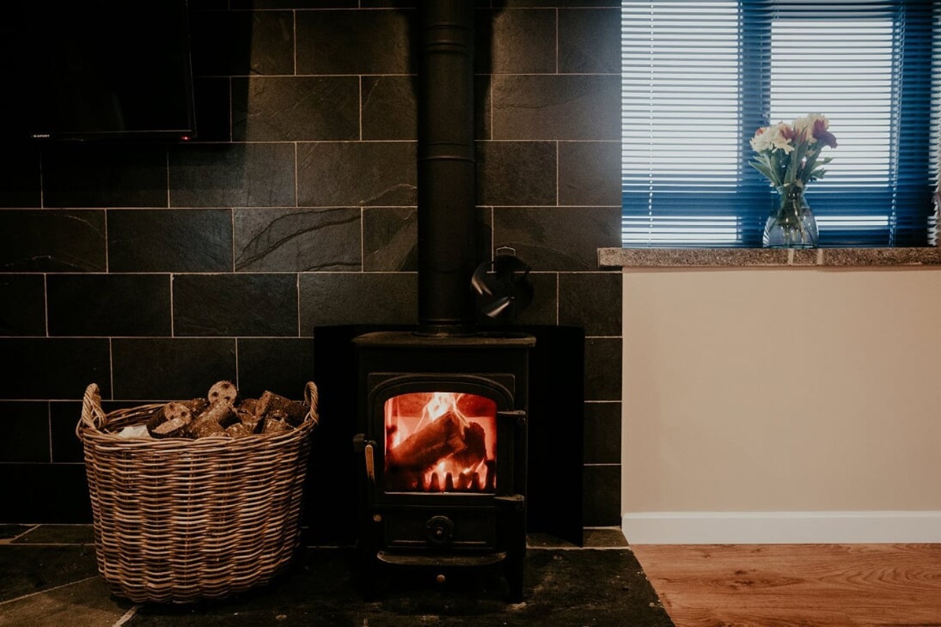 Ivy Barn Private Hot Tub, Sleeps 2, - Holiday Cottage in Redruth ...